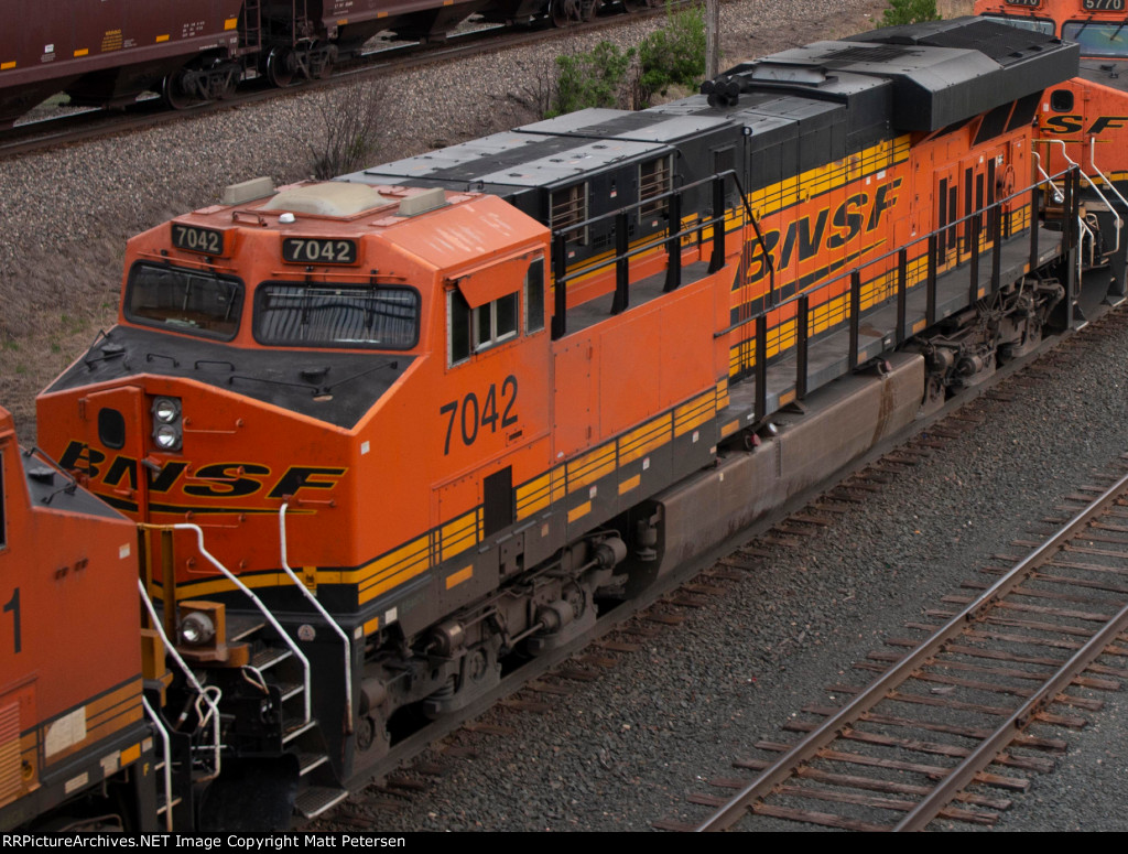 BNSF 7042
